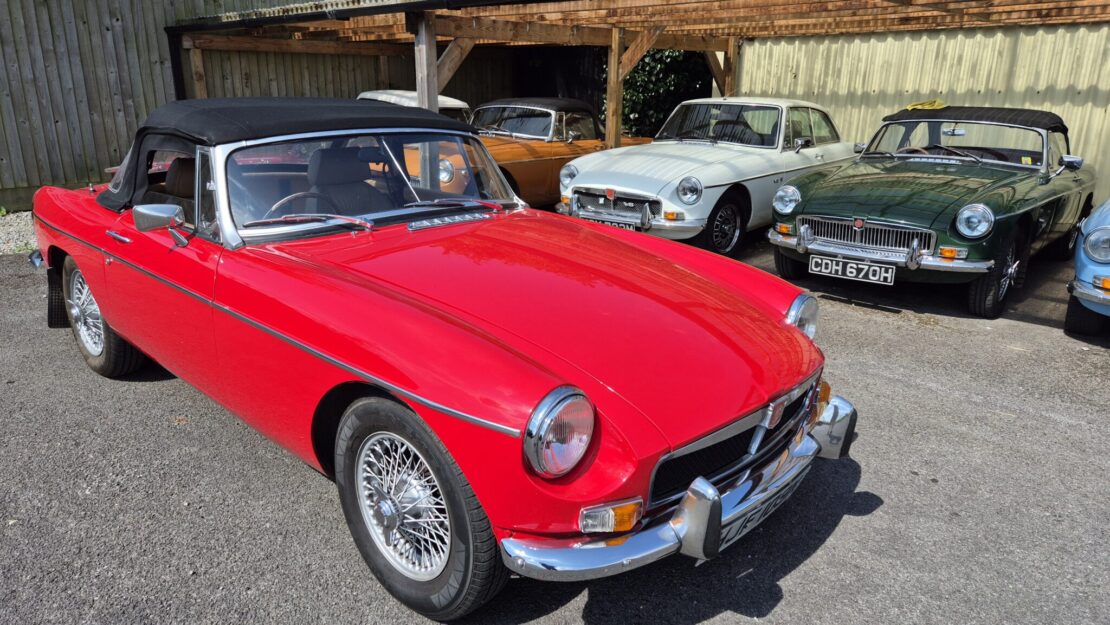 MGB HERITAGE SHELL 1974 - Former Glory